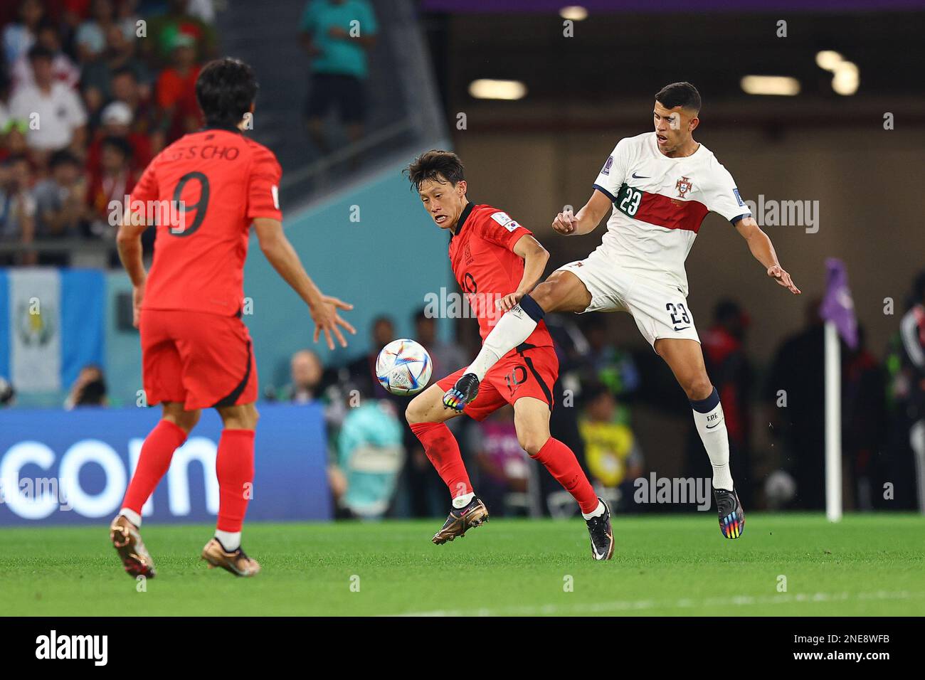 AL RAYYAN, QATAR - DECEMBER 02: Jaesung Lee, Matheus Nunes during the ...