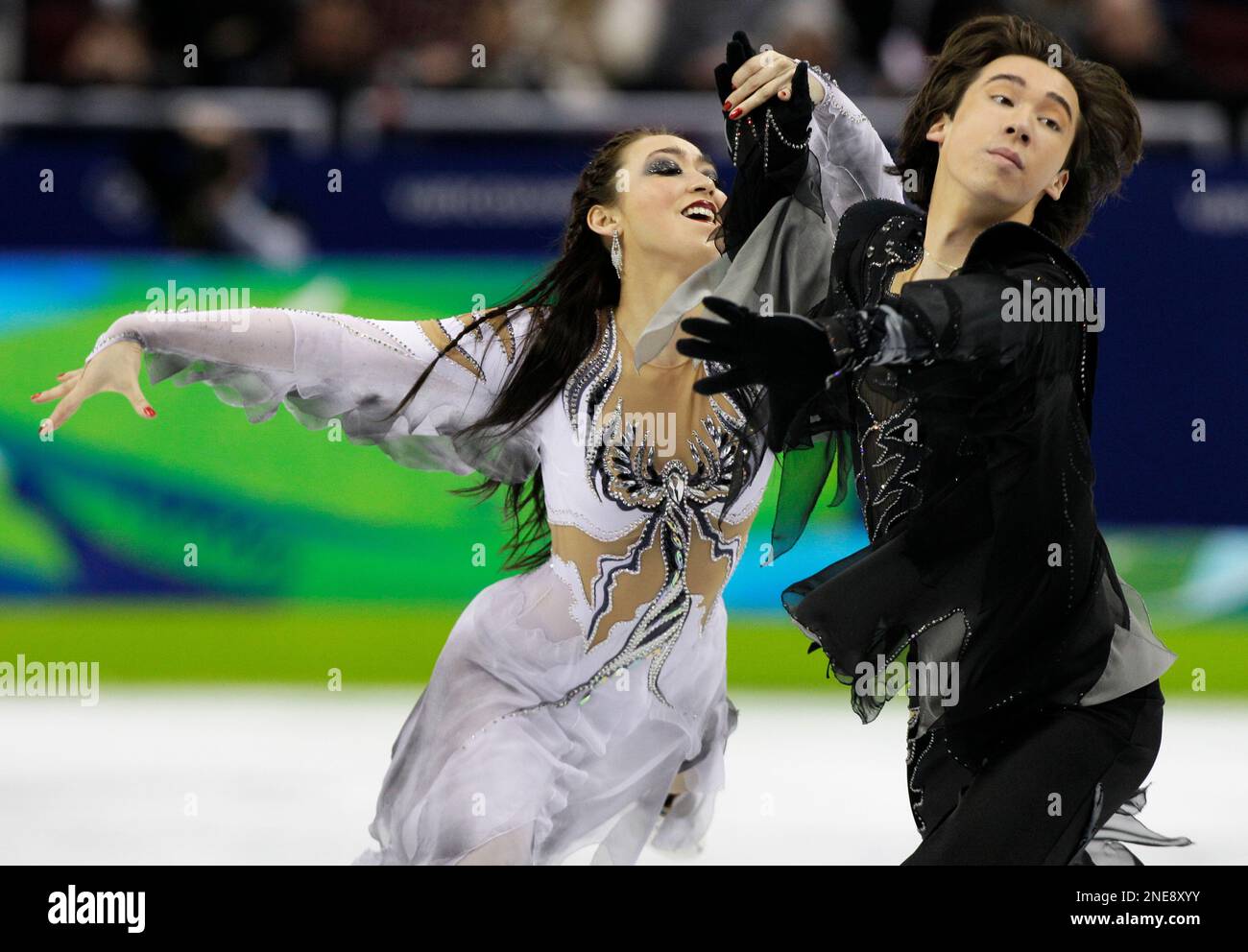 Japan's Cathy Reed and Chris Reed perform their free dance during the ...