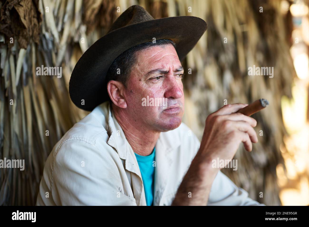 Cowboy smoking cigar hi-res stock photography and images - Alamy