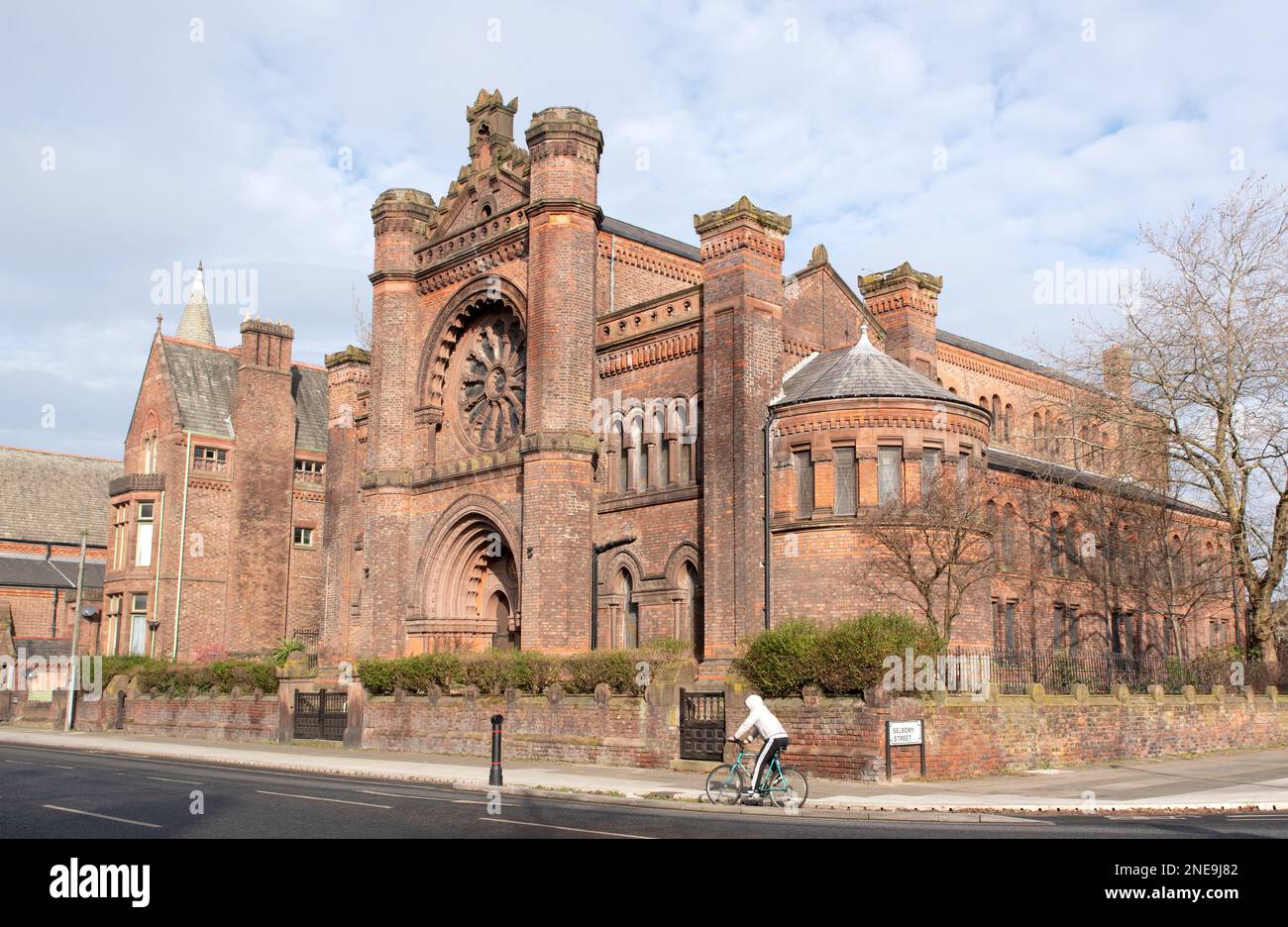 Synagogue window hi-res stock photography and images - Alamy
