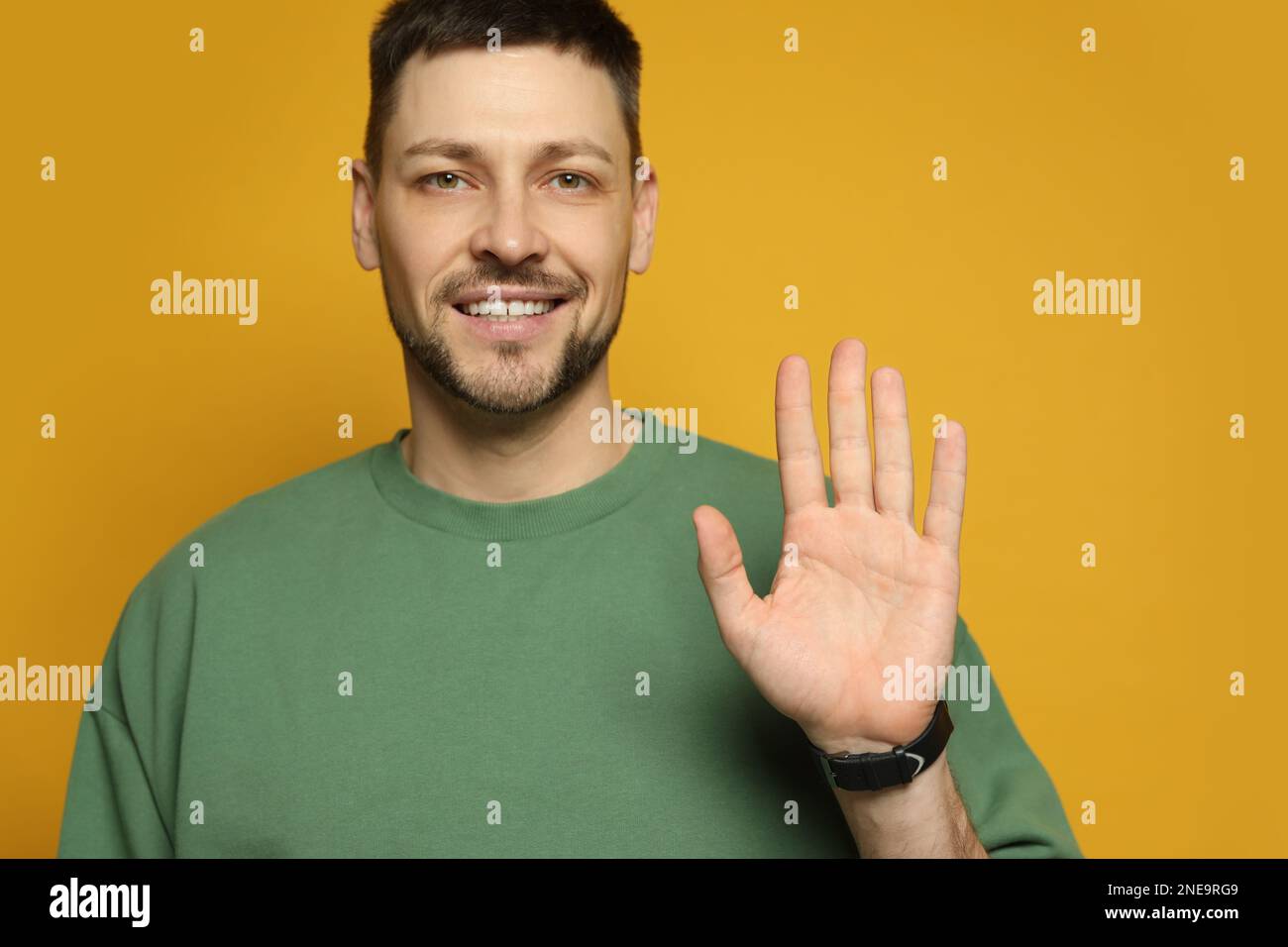 Left empty handed hi-res stock photography and images - Alamy