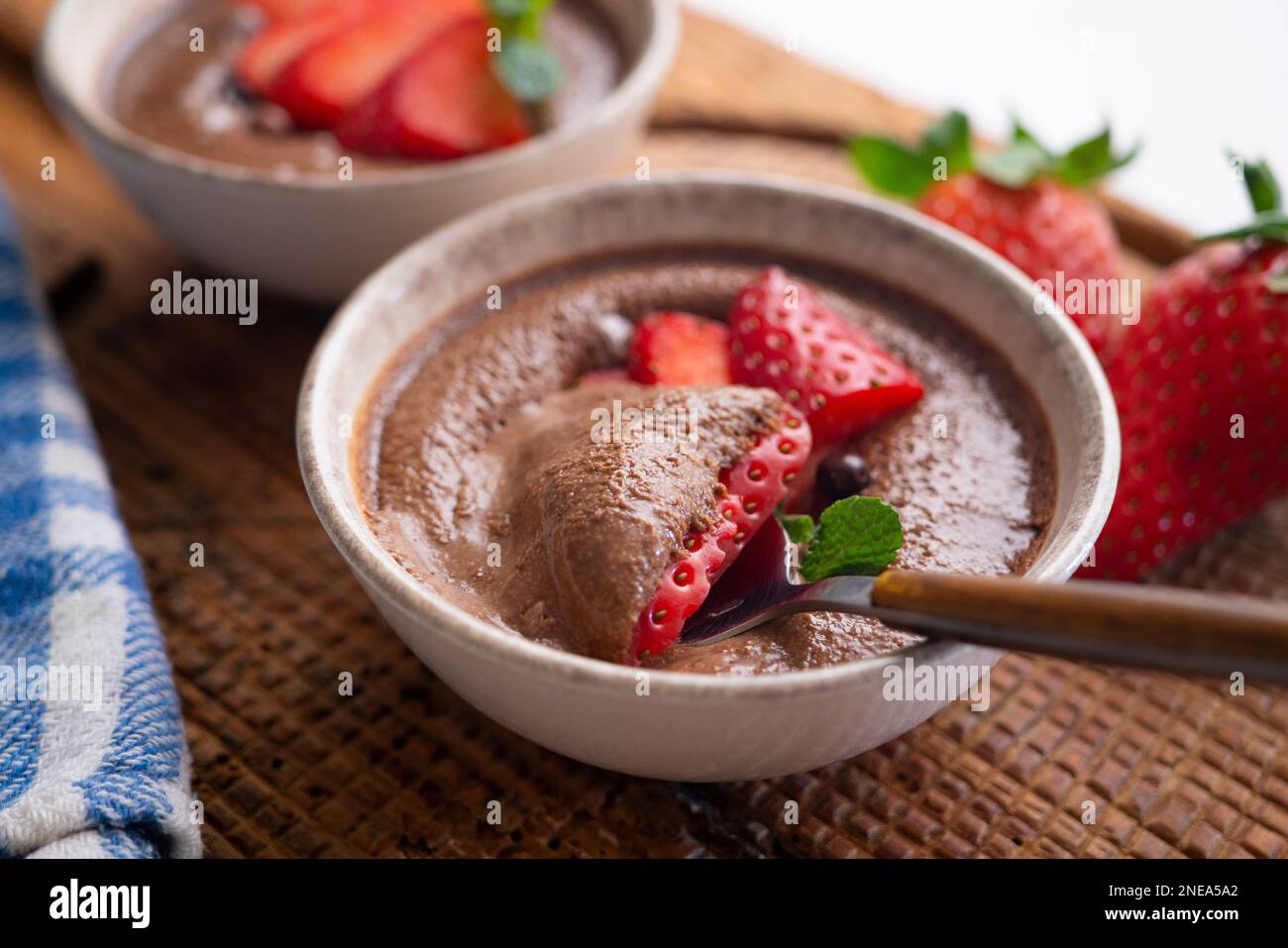 Chocolate mousse a dessert of French origin, whose base is egg white ...