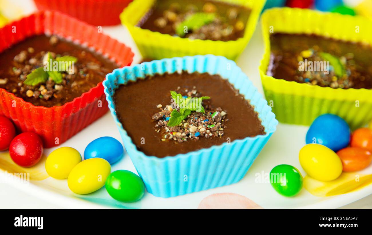 Chocolate mousse a dessert of French origin, whose base is egg white ...