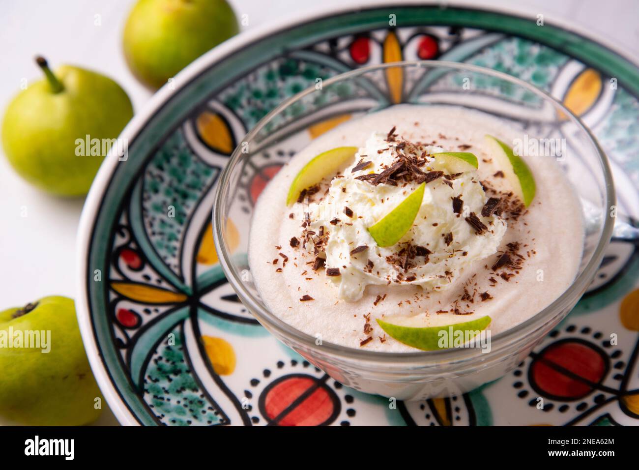 Apple mousse is a dessert of French origin, whose base is egg white ...