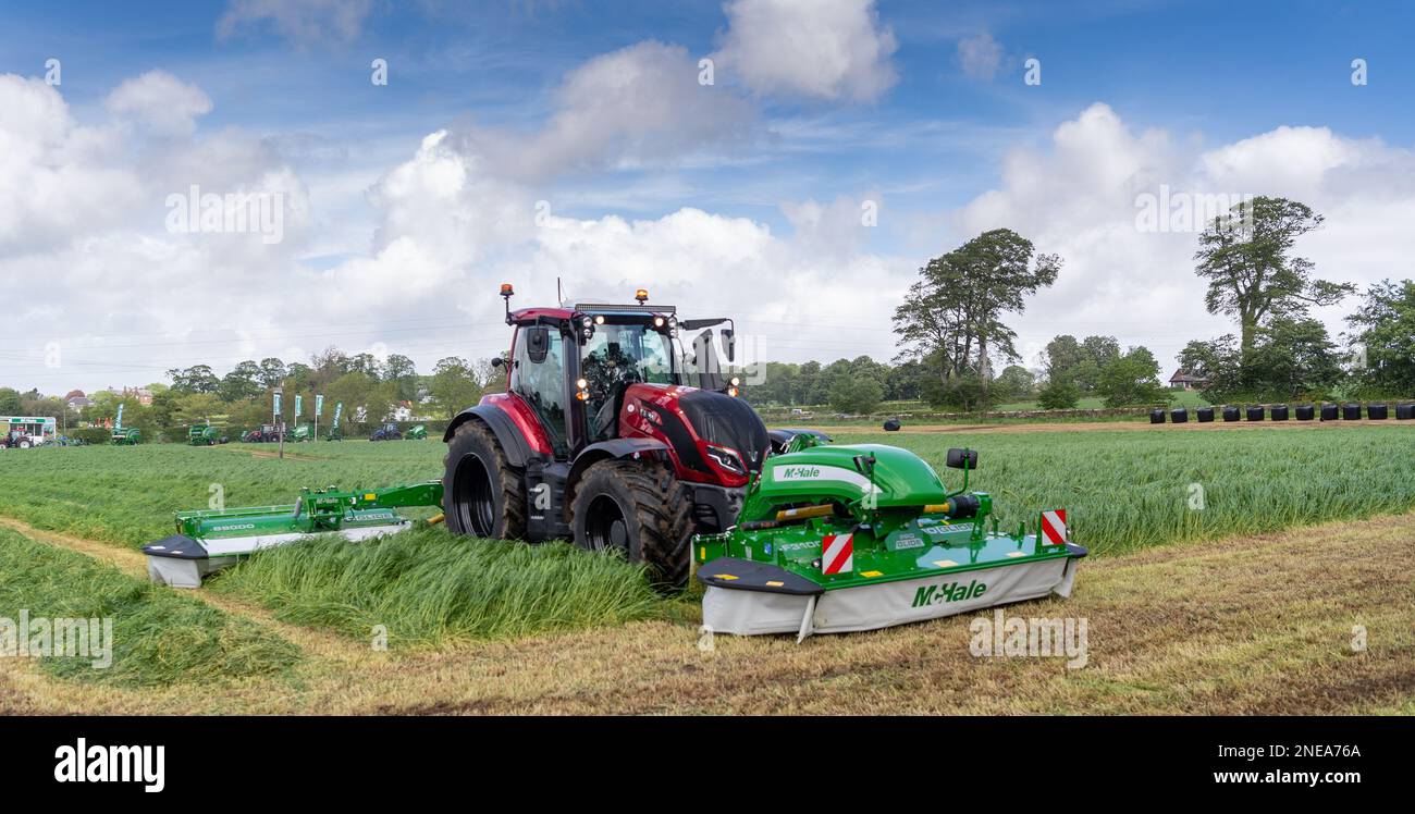 Moeing machine hi-res stock photography and images - Alamy