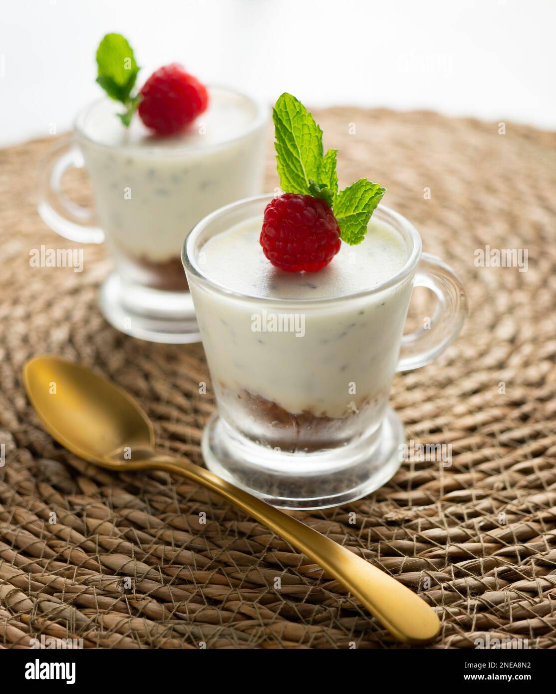 Cream stiff hi-res stock photography and images - Alamy
