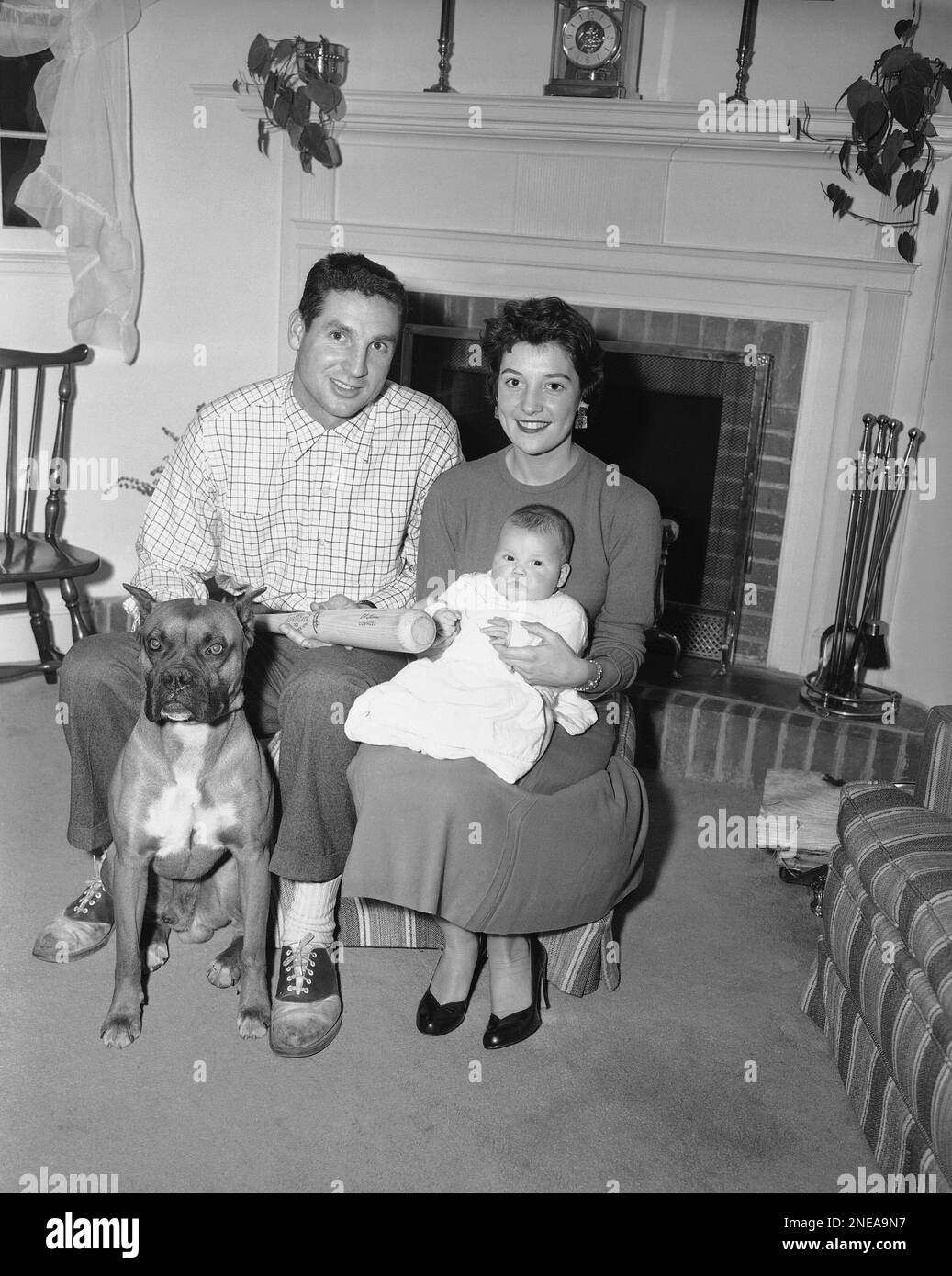 Bobby Thomson, of New York Giants, traded to Boston Braves relaxes at ...