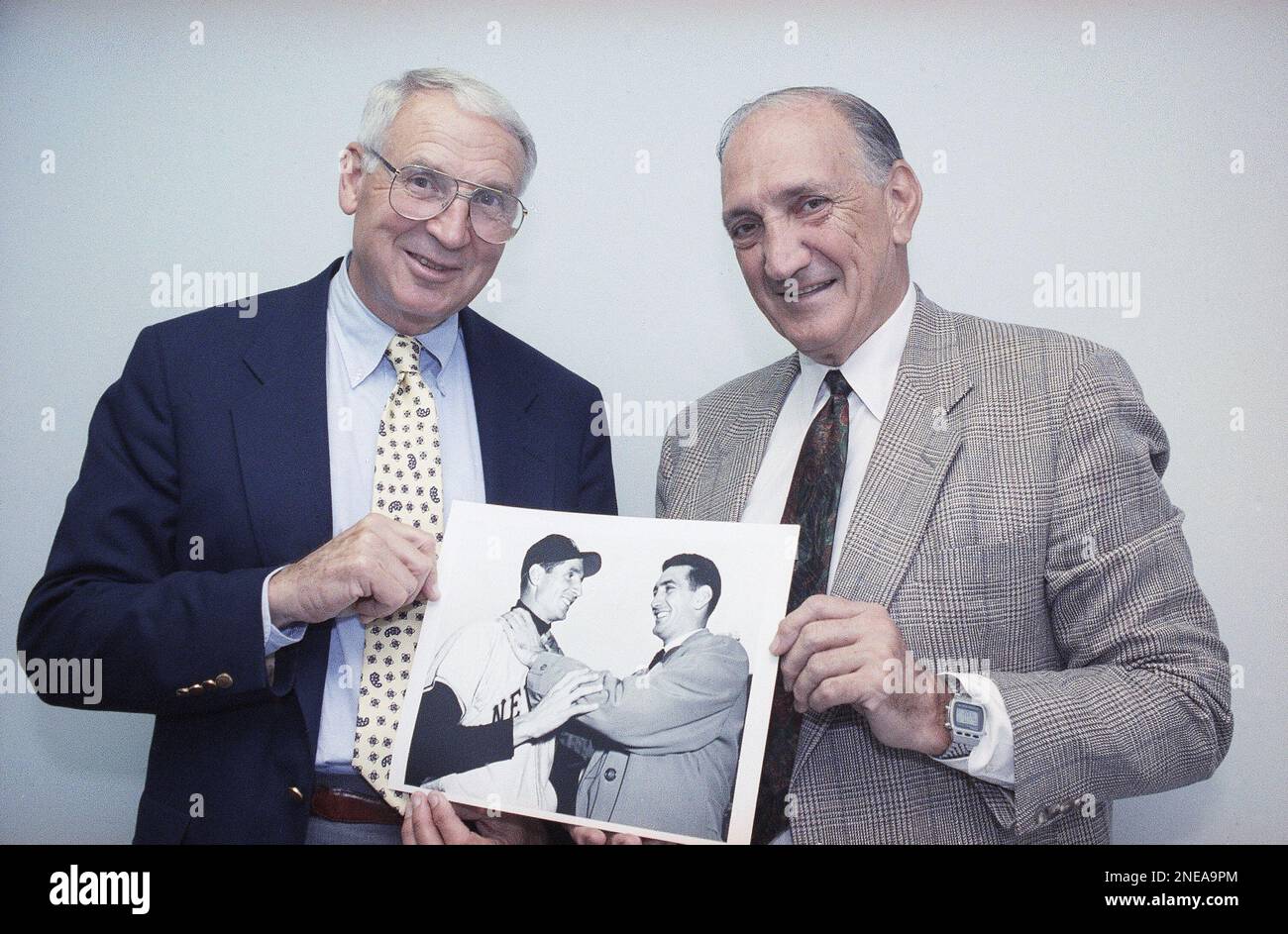 Bobby Thomson (left) former New York Giants meets with Ralph Branca ...