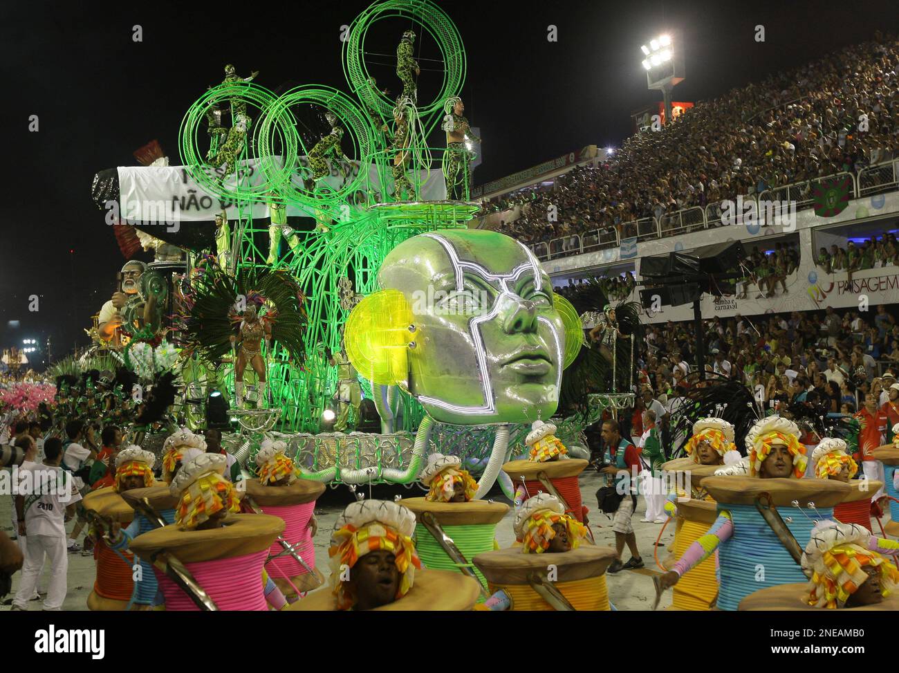 Members of Grande Rio samba school parade during carnival celebrations ...