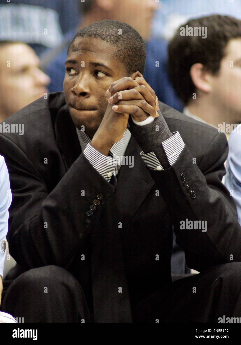 North Carolina forward Ed Davis sits sidelined with a broken wrist ...