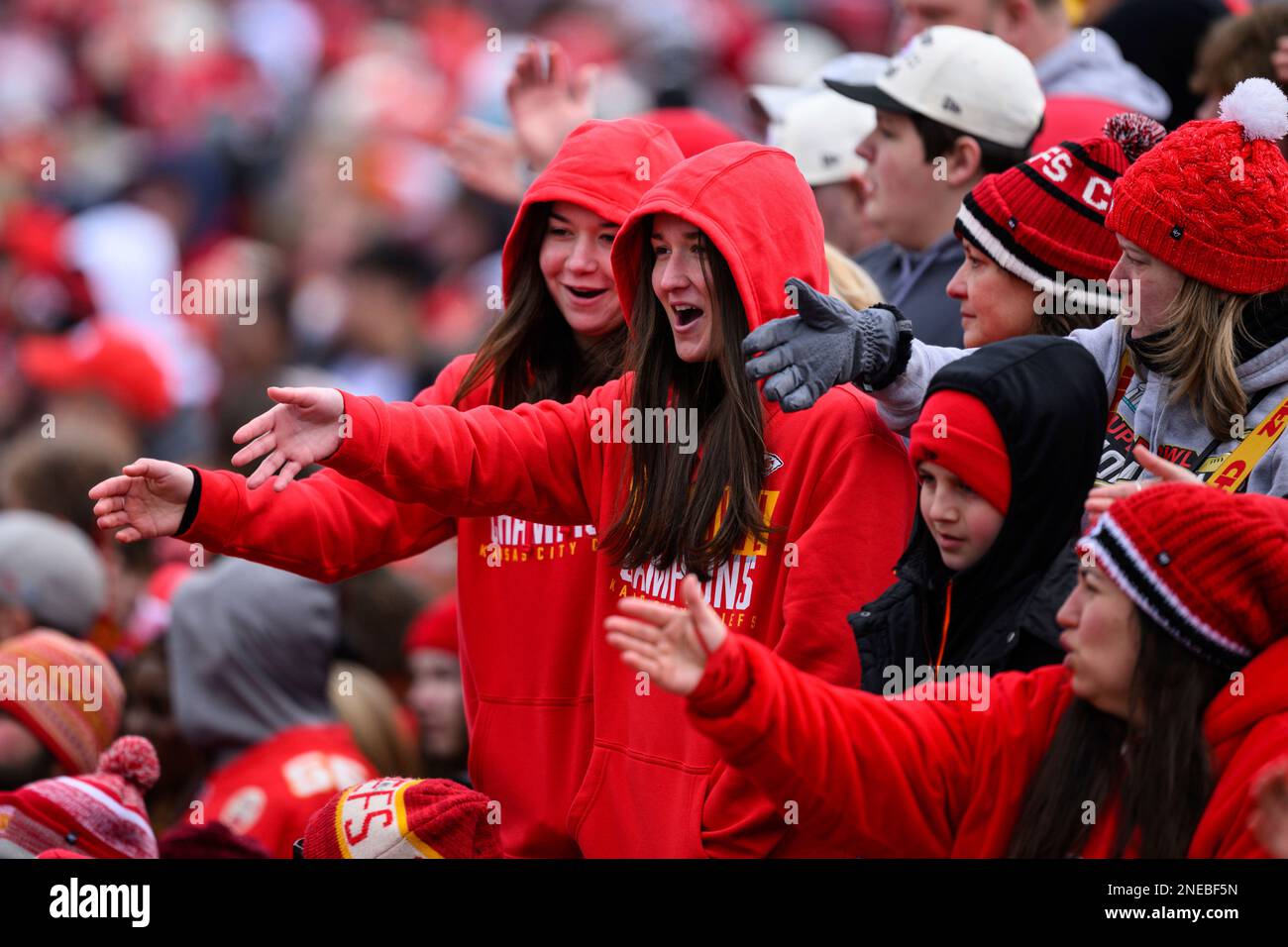 Kansas City Chiefs fans do the tomahawk chop during the Chiefs' victory ...