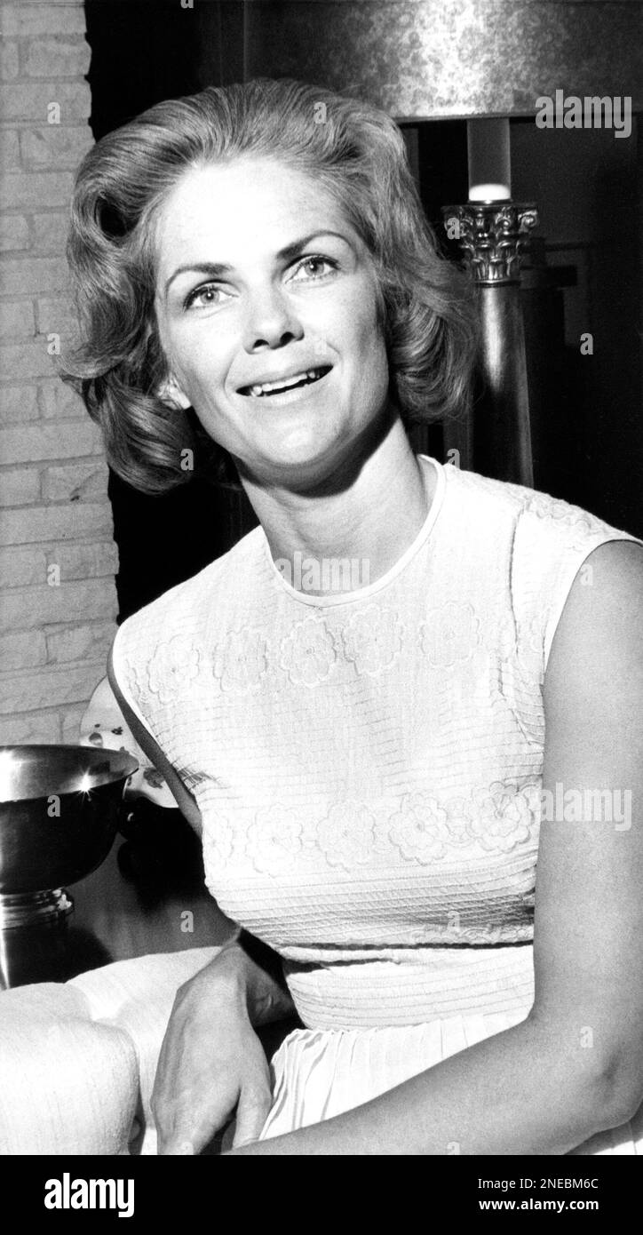 Mrs. Alicia Landry, wife of Dallas Cowboys head coach Tom Landry, says ...