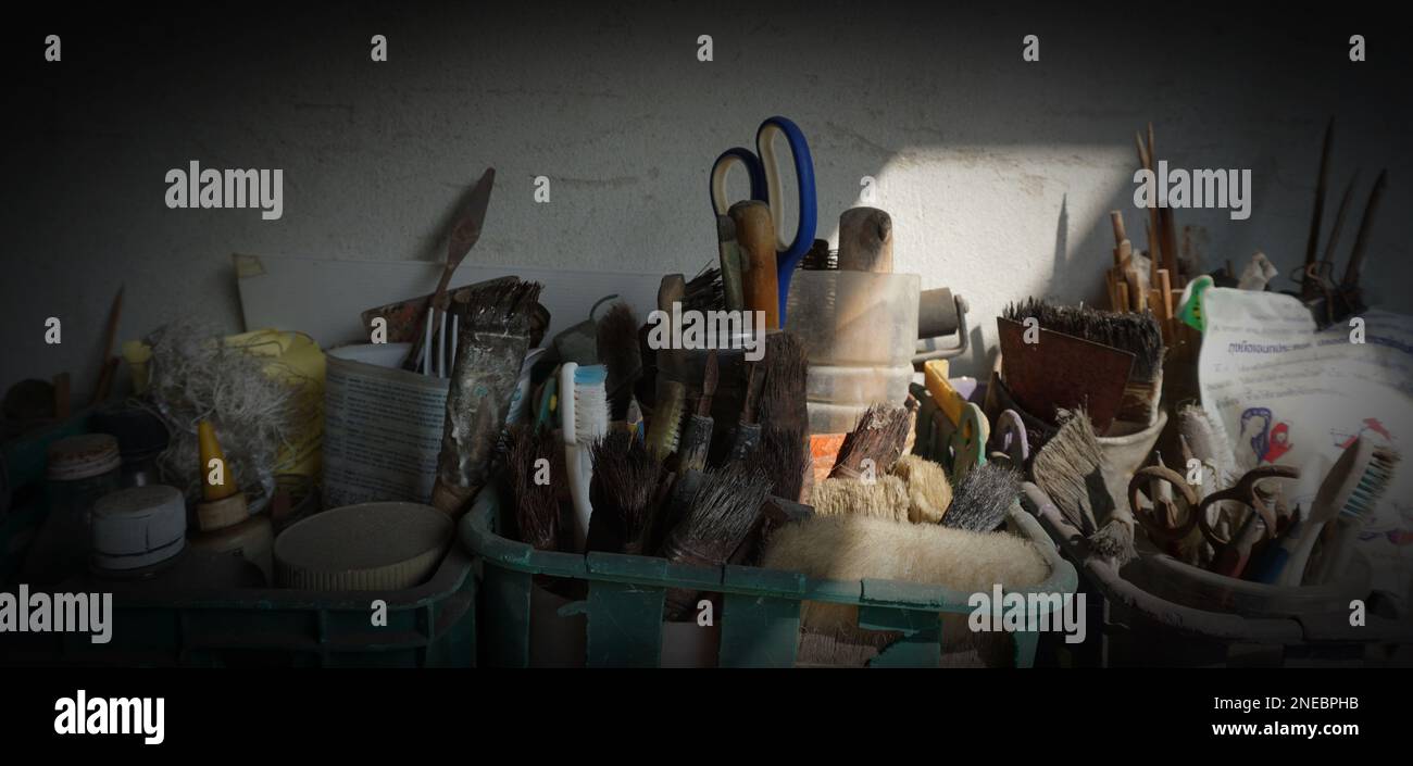 old drawing tools for art thailand Stock Photo - Alamy