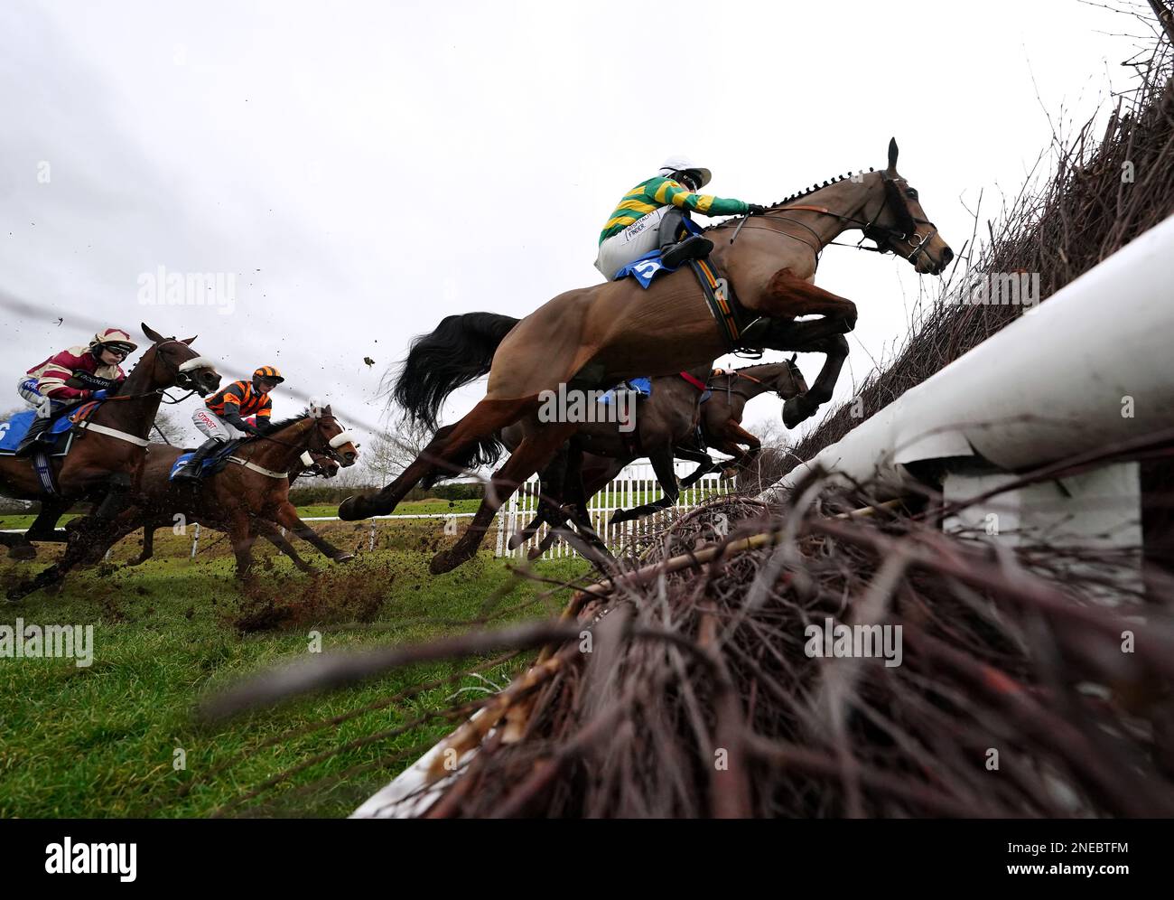 Jonjo o’neill when he was a jockey hi-res stock photography and images ...