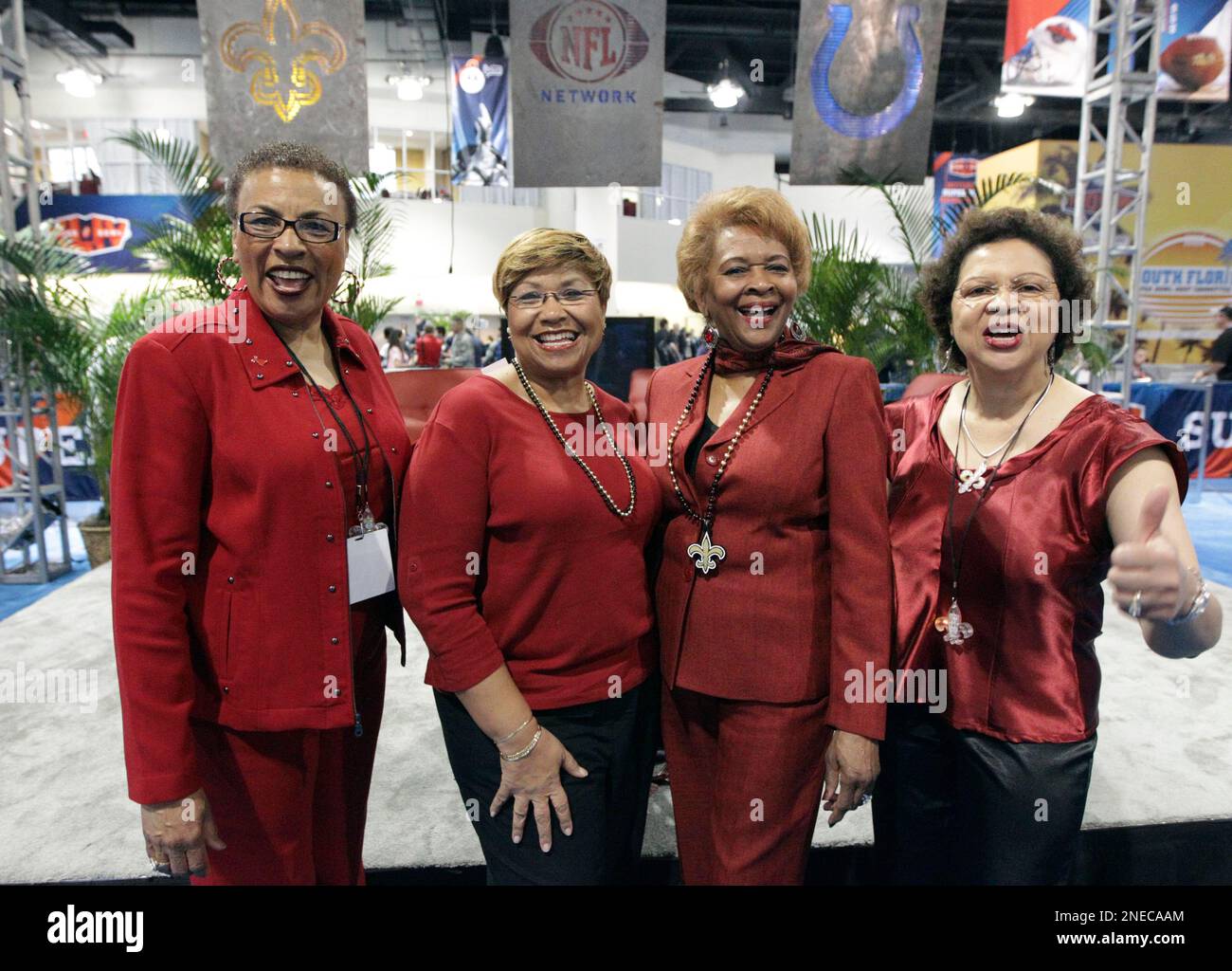 Pauline Sharper, left, mother of New Orleans Saints' Darren Sharper, is ...