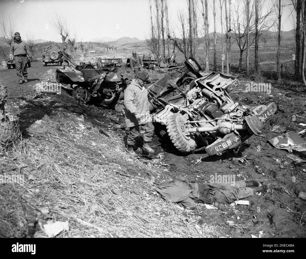 Death dead body the end army soldier Black and White Stock Photos ...