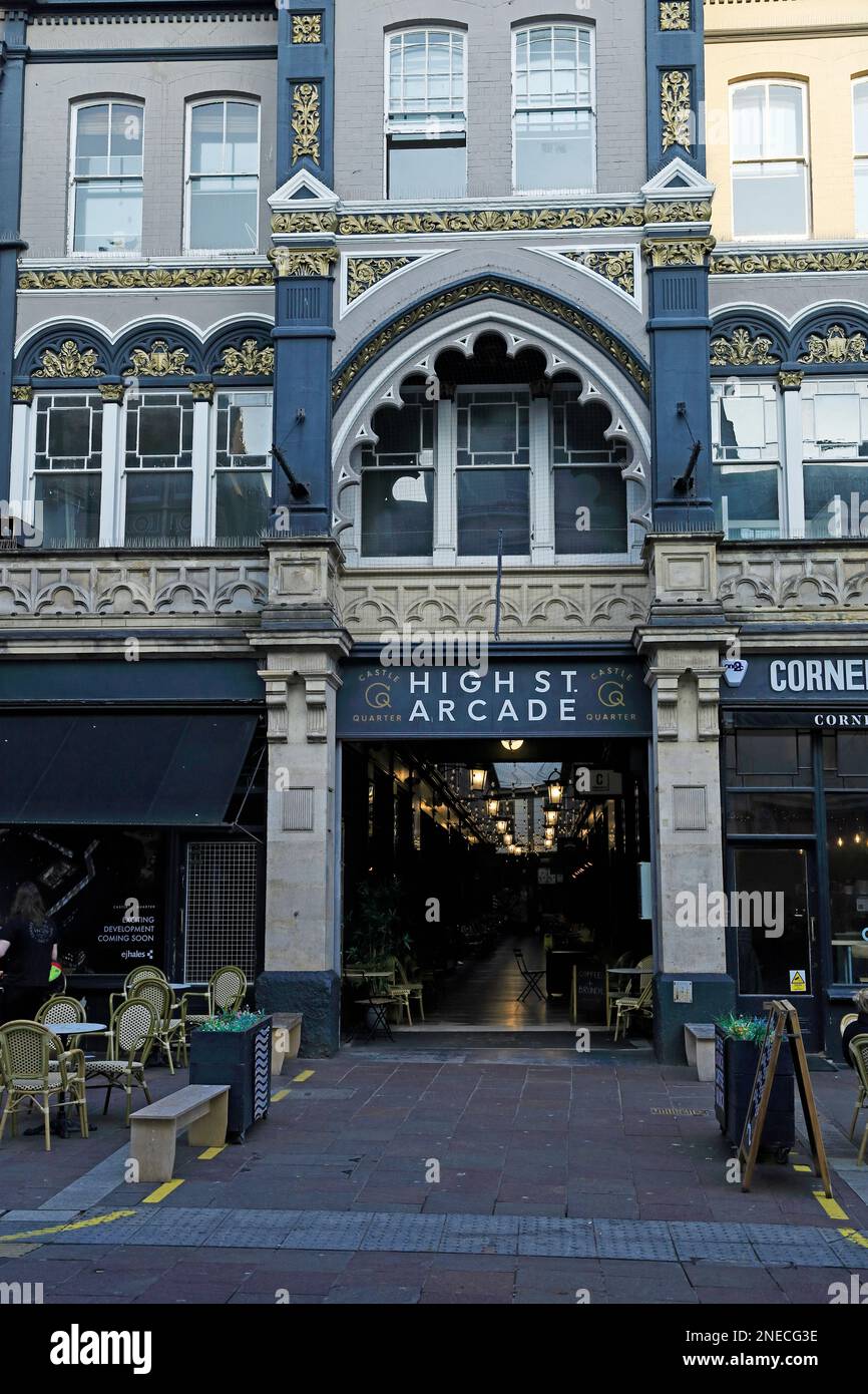 High street arcade hi-res stock photography and images - Alamy