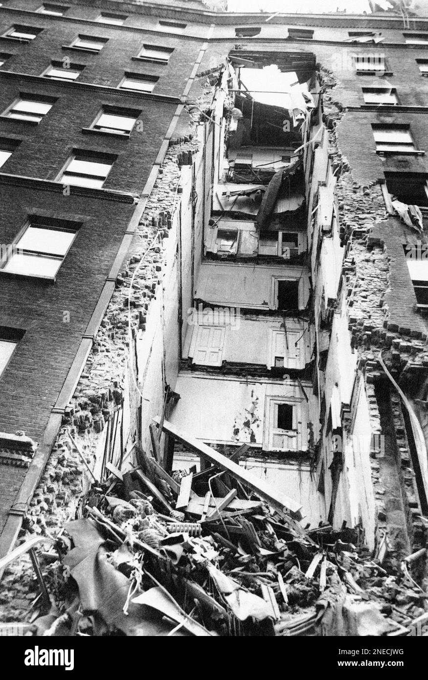 Damaged destruction emergencies and disasters war building exterior hi ...