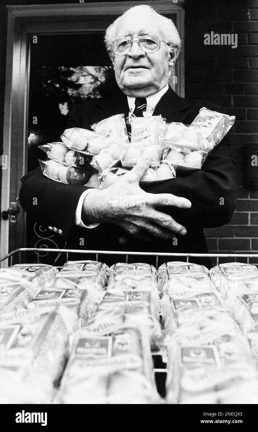 James Dewar prepares to unload a fresh shipment of Hostess Twinkies at ...