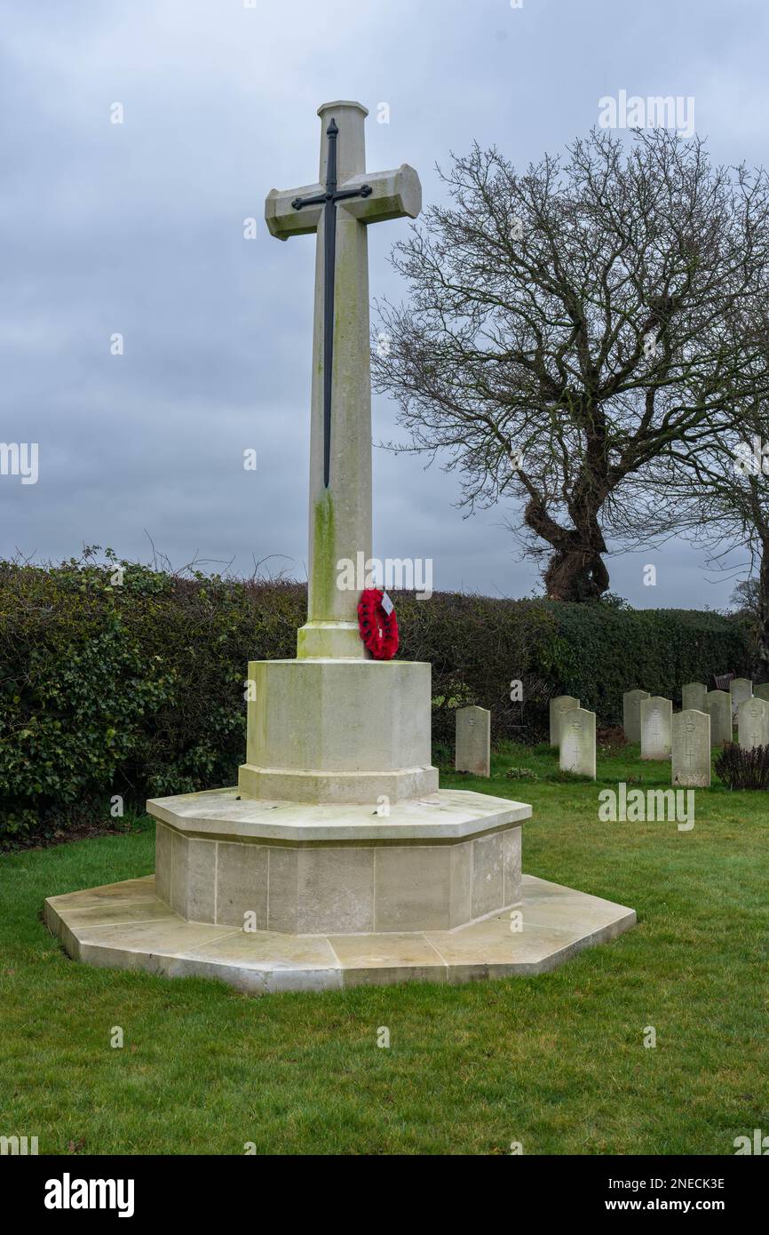 War memorial graves at a Norfolk church close to the ex world war 2 RAF ...
