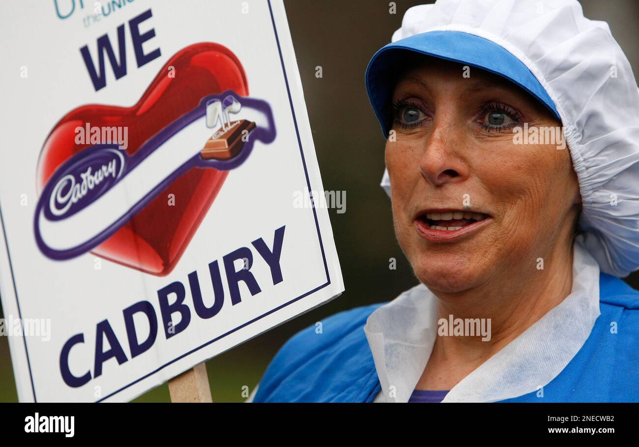 Deborah Matthews-Booth a Cadbury's worker demonstrates outside the ...