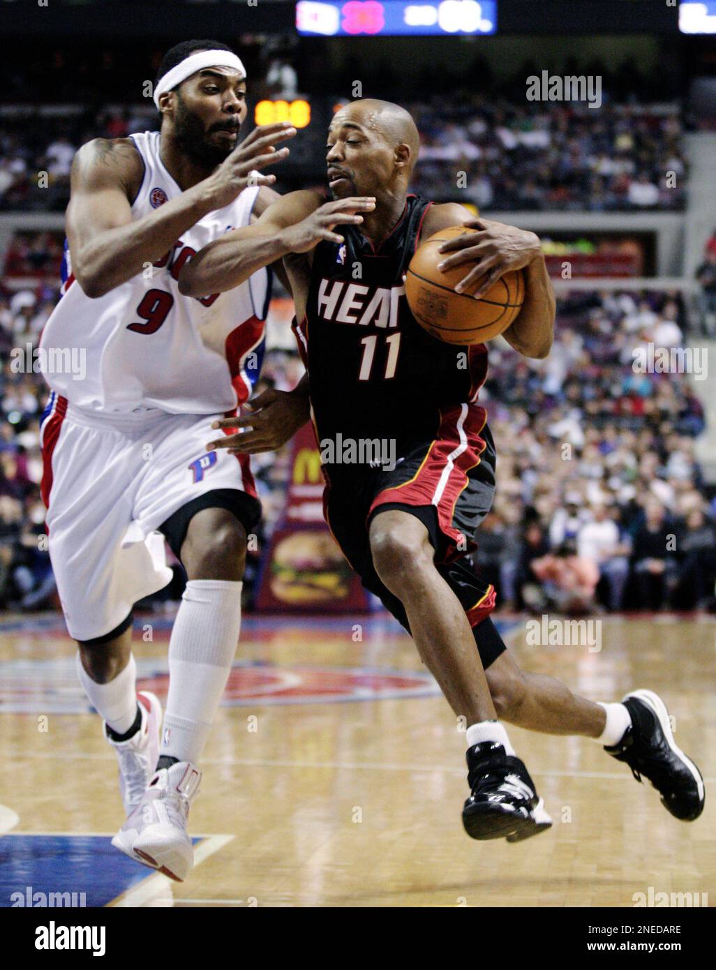Miami Heat guard Rafer Alston (11) drives against Detroit Pistons ...