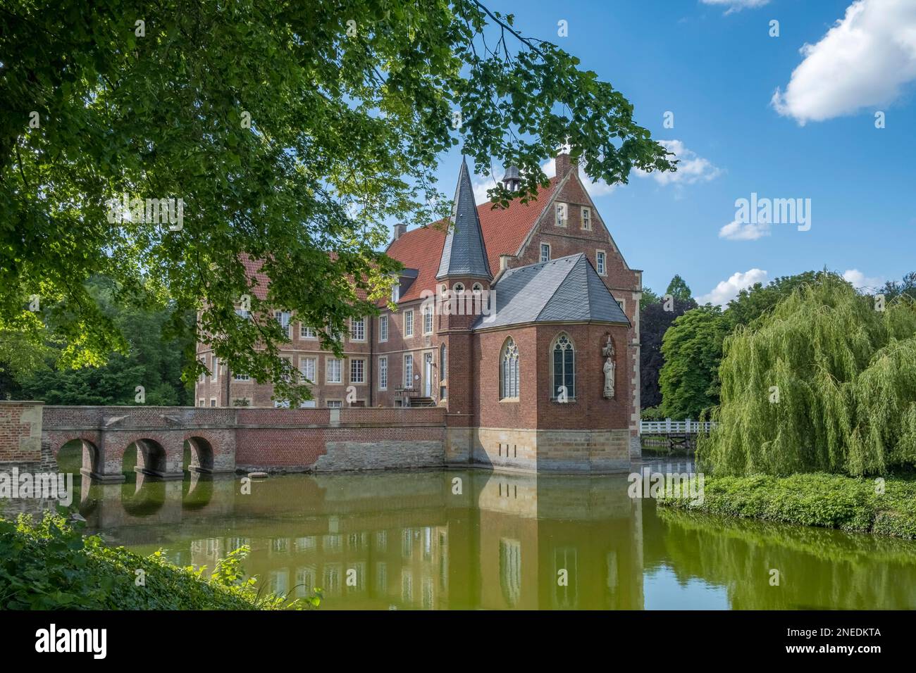 Haupthaus Wasserschloss Haus Stapel, Havixbeck, Muensterland, North ...