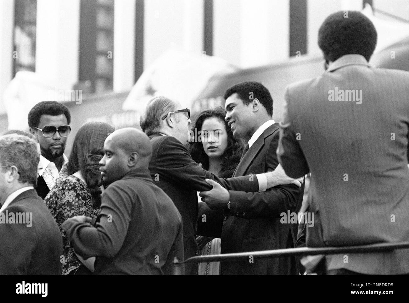 Muhammad Ali and his girlfriend Veronica Porsche, center, get a warm ...