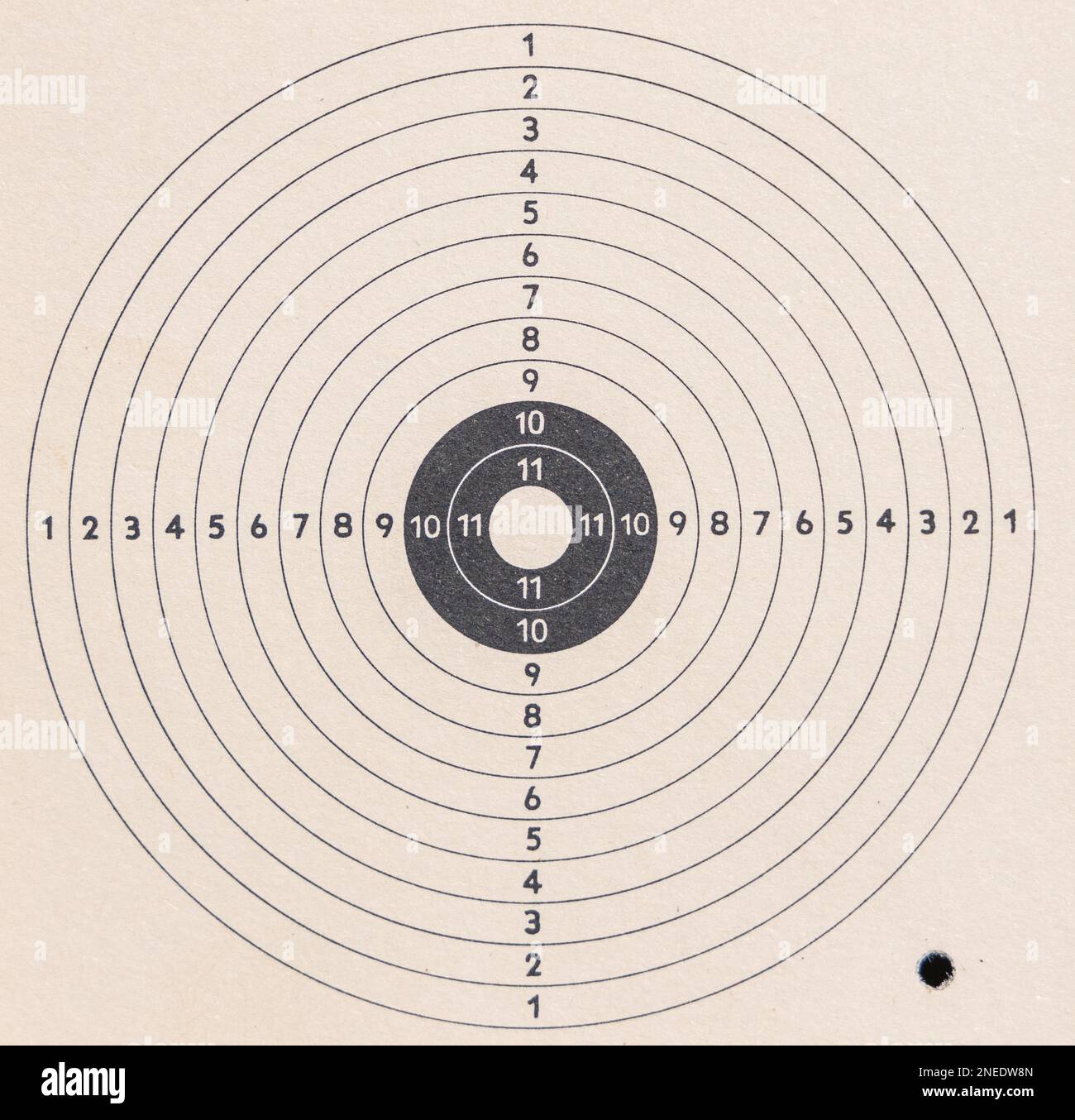 Paper rifle target hi-res stock photography and images - Alamy