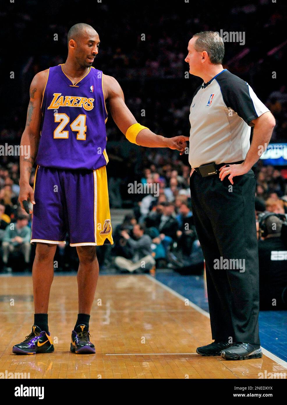 Los Angeles Lakers' Kobe Bryant (24) talks to a referee after being ...