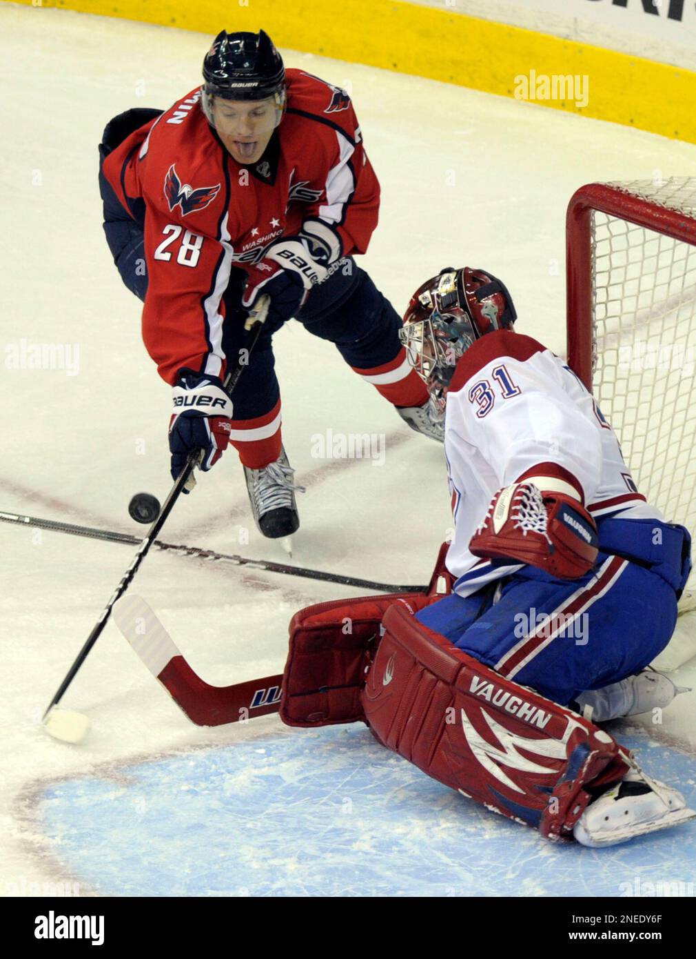 Washington Capitals left wing Alexander Semin (28) of Russia takes a ...