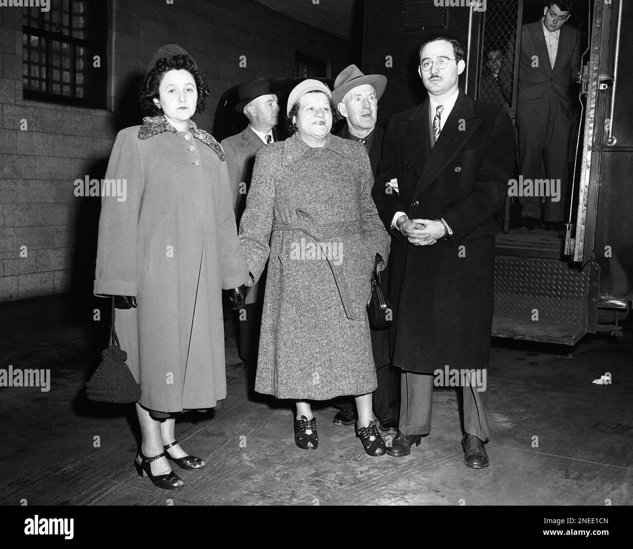Julius Rosenberg, right, 34-year-old electrical engineer, and his wife ...
