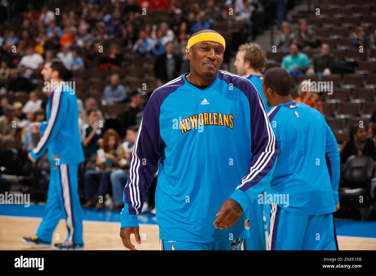 New Orleans Hornets forward James Posey warms up before facing the ...