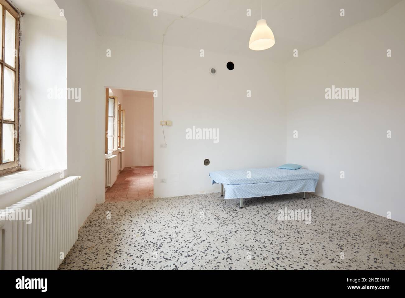 Old bedroom in country house hi-res stock photography and images - Alamy