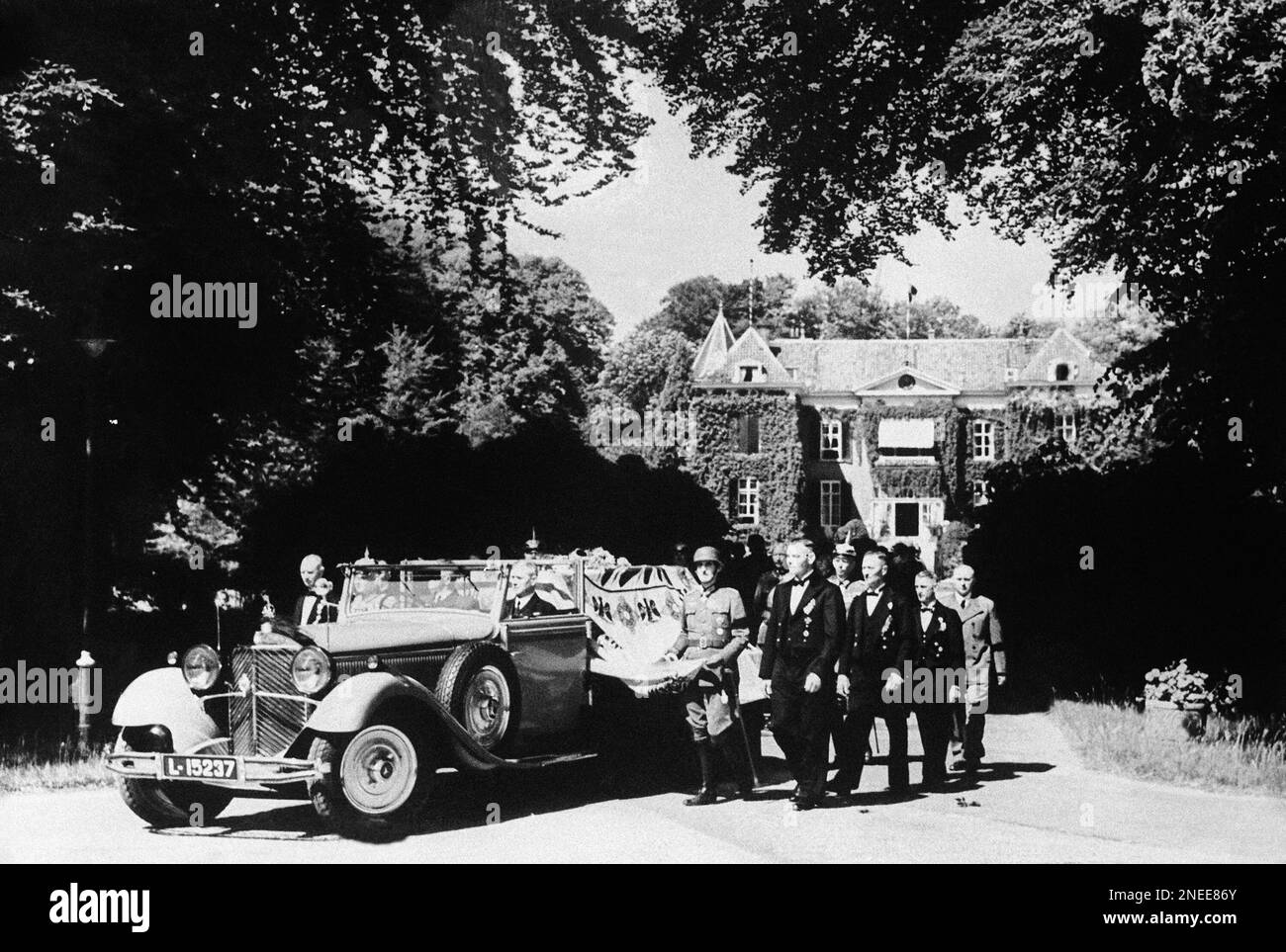 The car with the casket containing the remains of the late German ex ...