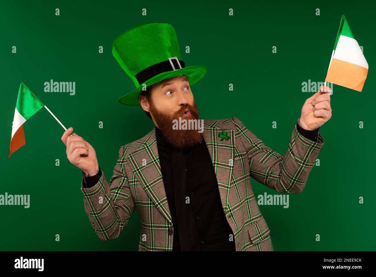 Irish flags hi-res stock photography and images - Alamy
