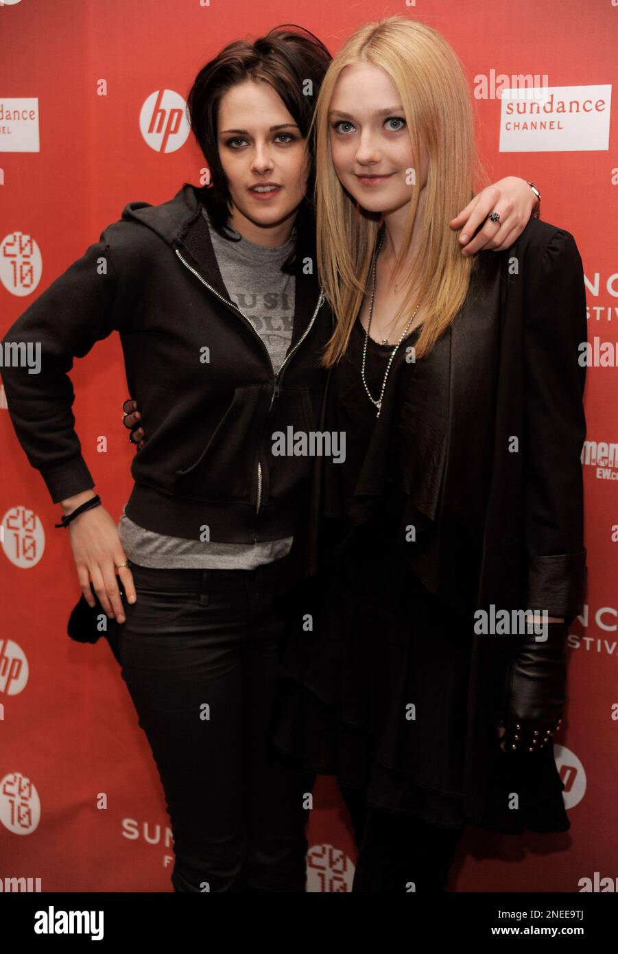 Kristen Stewart Und Dakota Fanning Kristen Stewart & Dakota Fanning