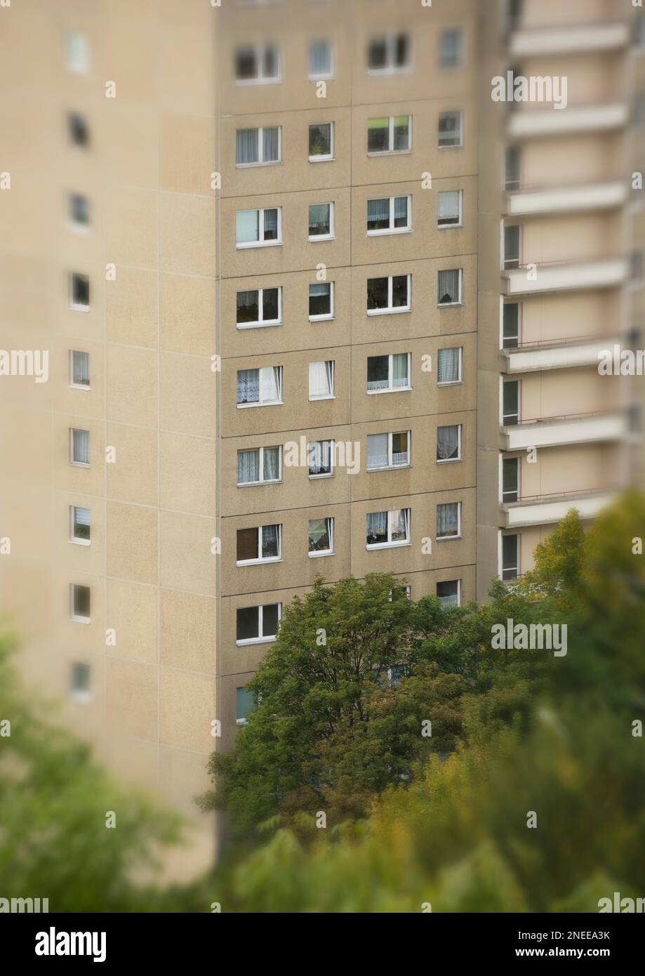 In focus: social housing. In german Stock Photo - Alamy
