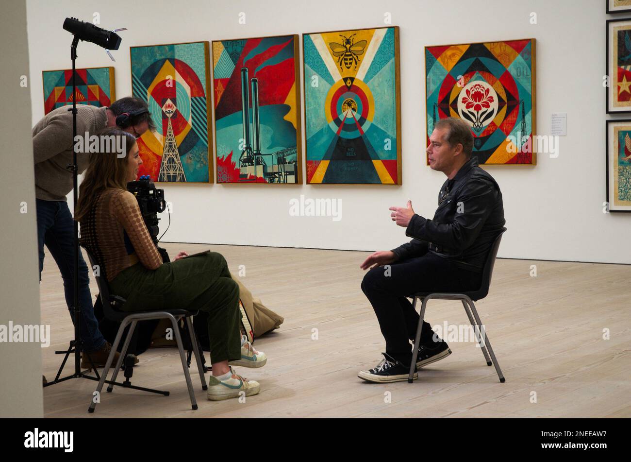 Shepard Fairey at the Beyond The Streets Exhibition Preview Saatchi ...