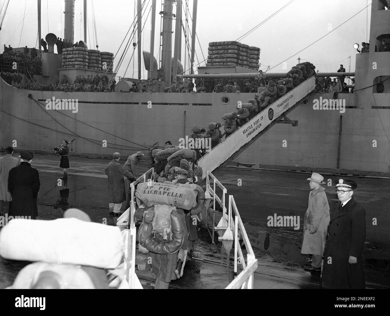 Loaded down with their gear, Princess Patricia?s light infantry troops ...