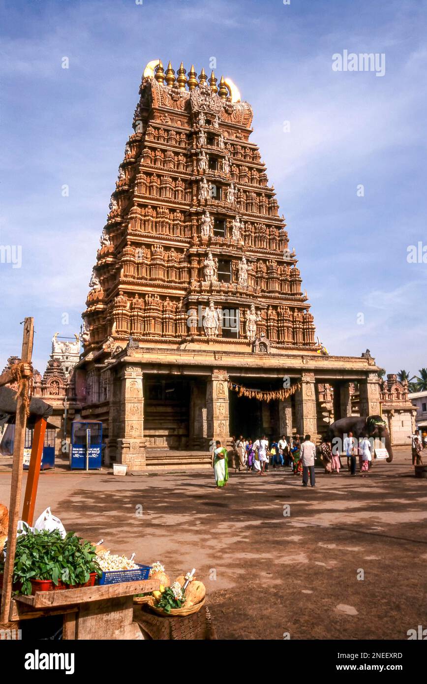 Srikanteshwara Temple with lofty gopuram tower in Nanjangud near Mysuru ...