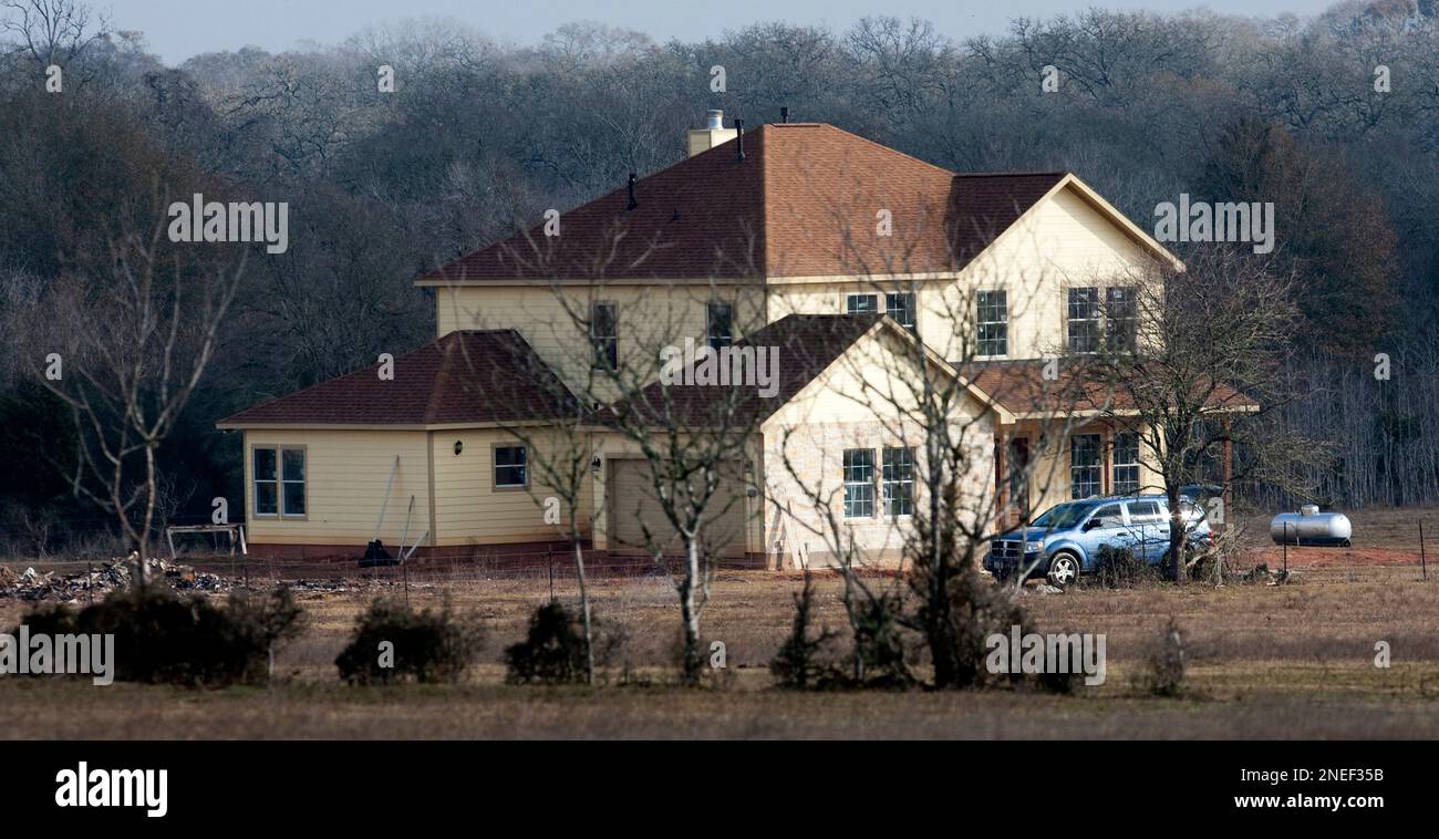 A secondary crime scene is examined within walking distance of a ...