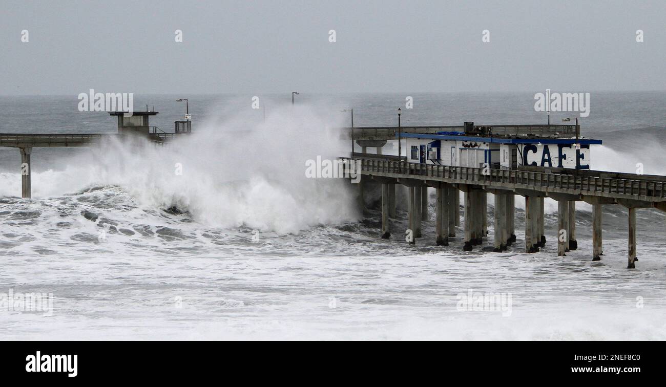 High surf crashes over the Ocean Beach pier as another storm approaches ...