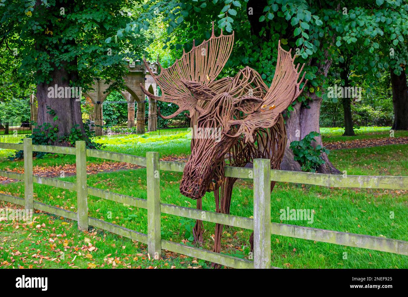 Moose sculpture renishaw hall hi-res stock photography and images - Alamy