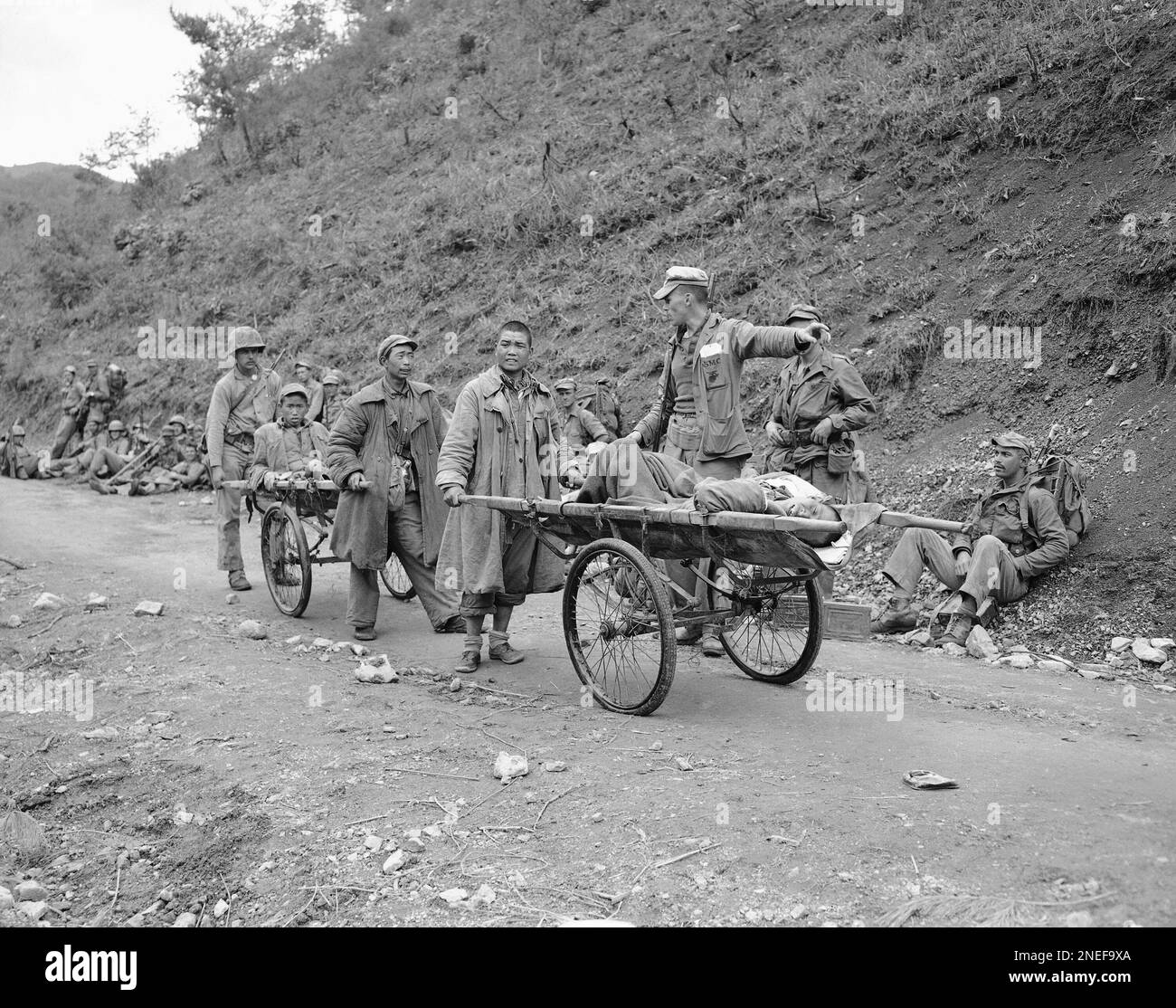 Chinese communist prisoners of war who quit fighting when United ...