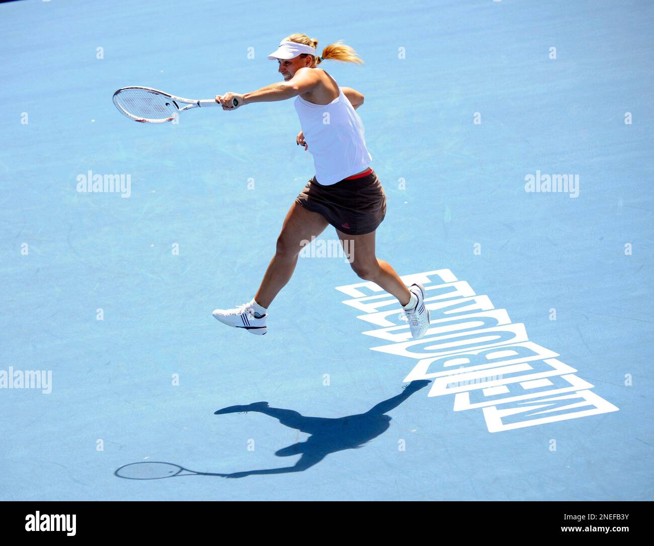 Germany's Angelique Kerber returns to France's Aravane Rezai during ...