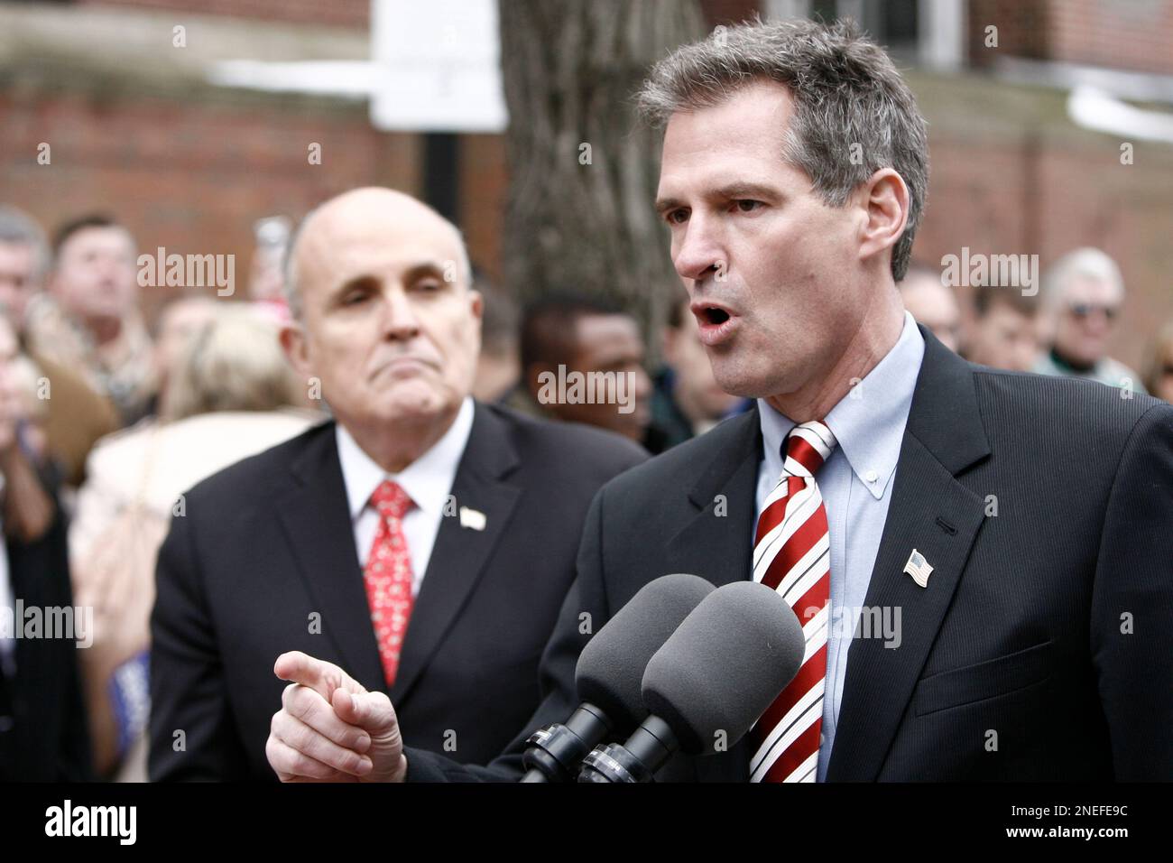 Former New York Mayor Rudolph Giuliani campaigns with Massachusetts ...