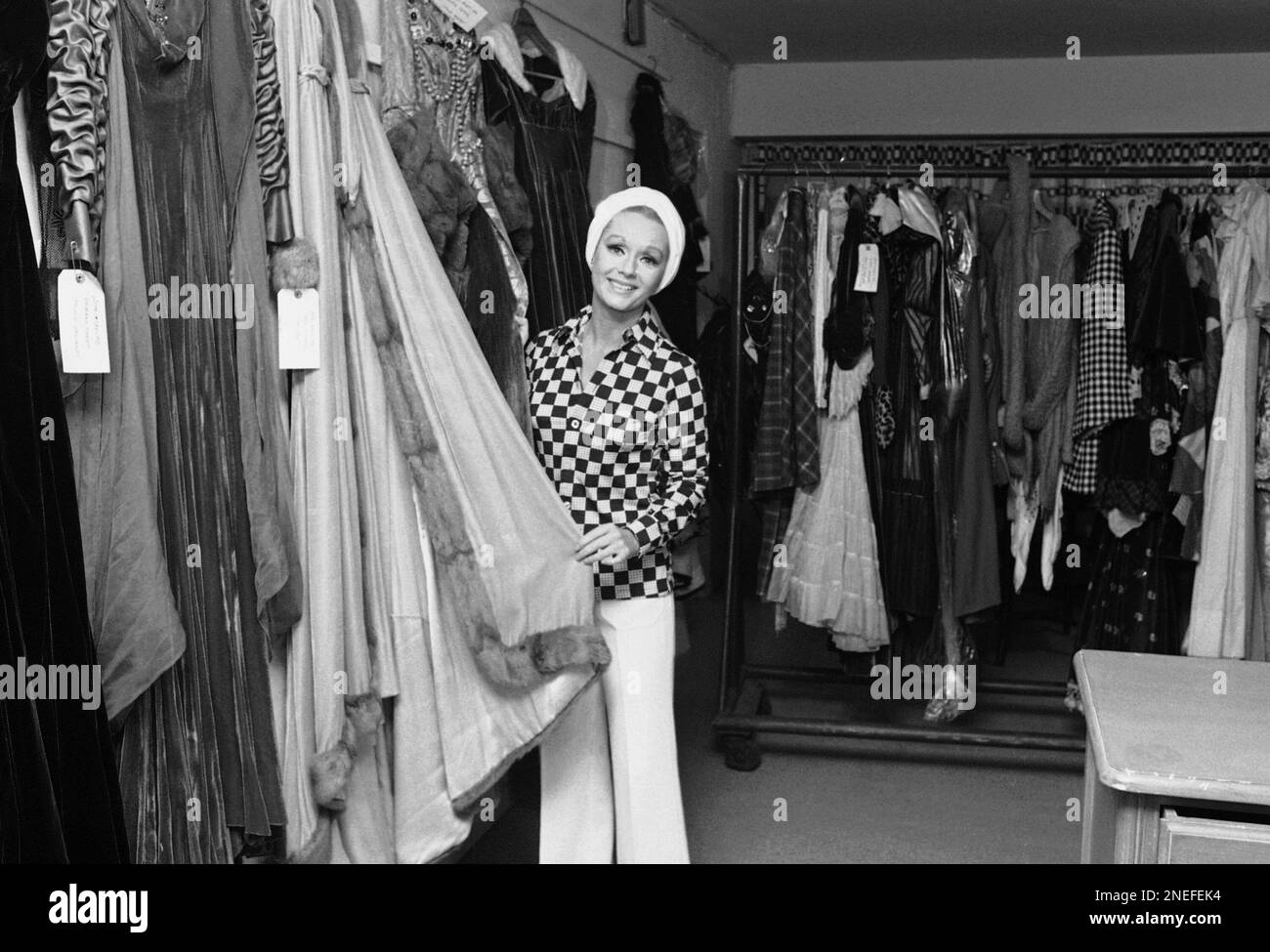 Debbie Reynolds displays some of the costumes from early movies she?s ...