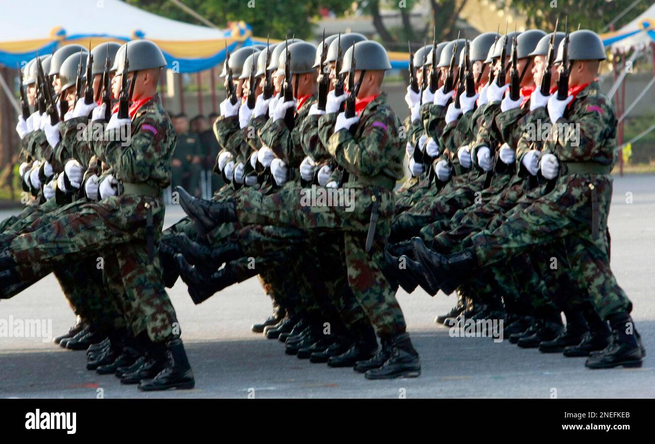 Thai soldiers march during a ceremony marking Thailand's Armed Forces ...