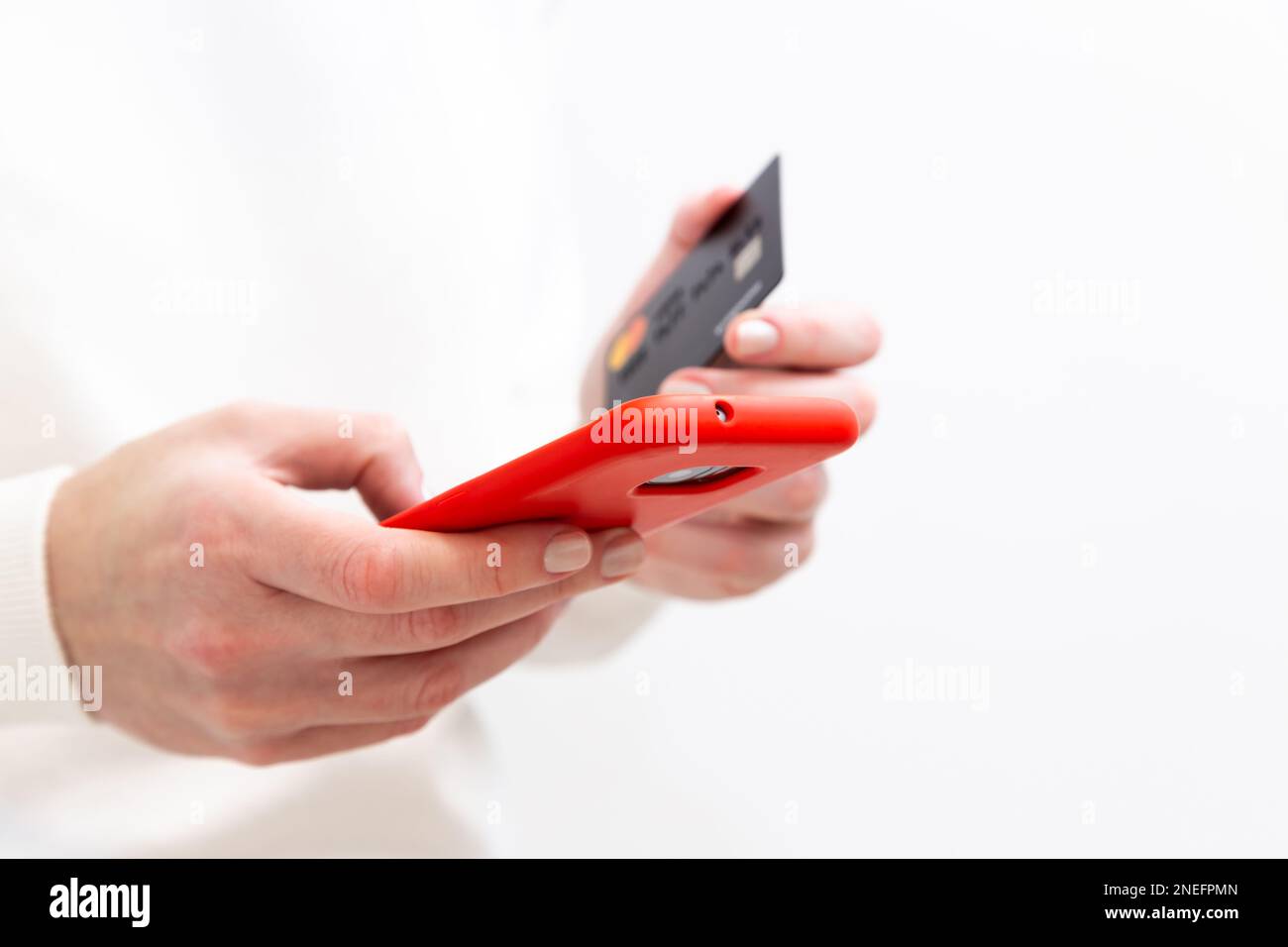 Mastercard credit card in hand hi-res stock photography and images - Alamy